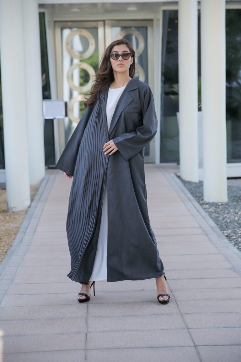 Arabic Dresses Online | Abayas & Kaftans Online | HeraCloset